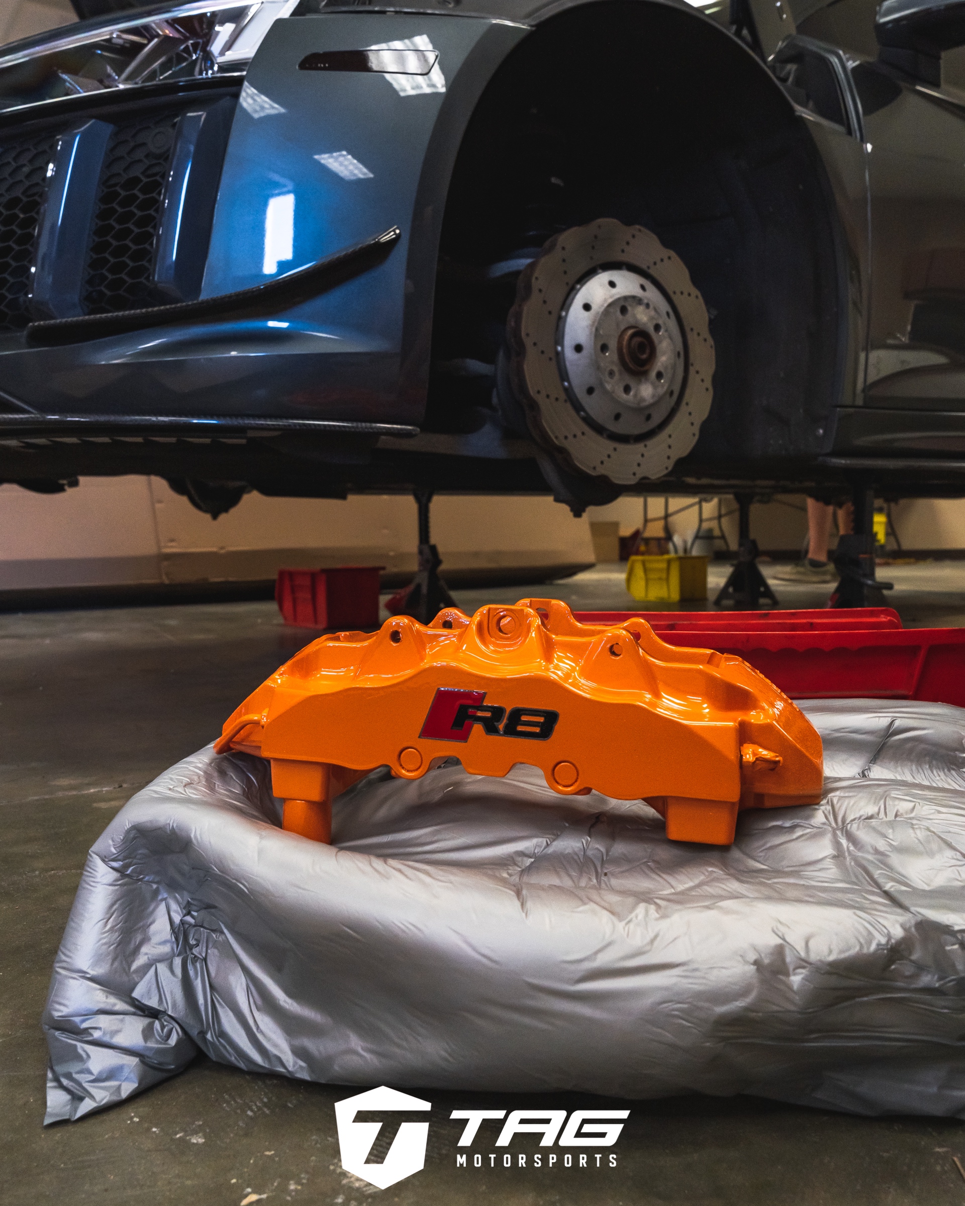 AUDI R8 V10 ON HRE P201 WITH VORSTEINER AND CUSTOM PAINTED CALIPERS ...