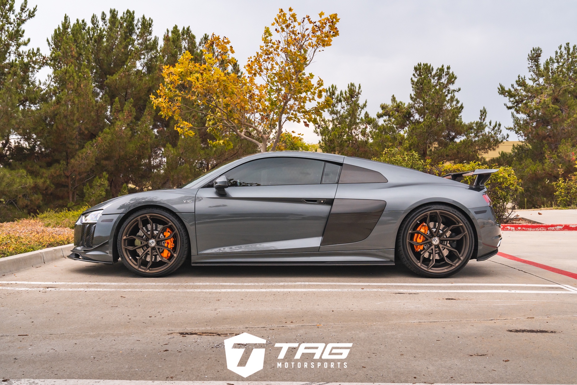 AUDI R8 V10 ON HRE P201 WITH VORSTEINER AND CUSTOM PAINTED CALIPERS ...