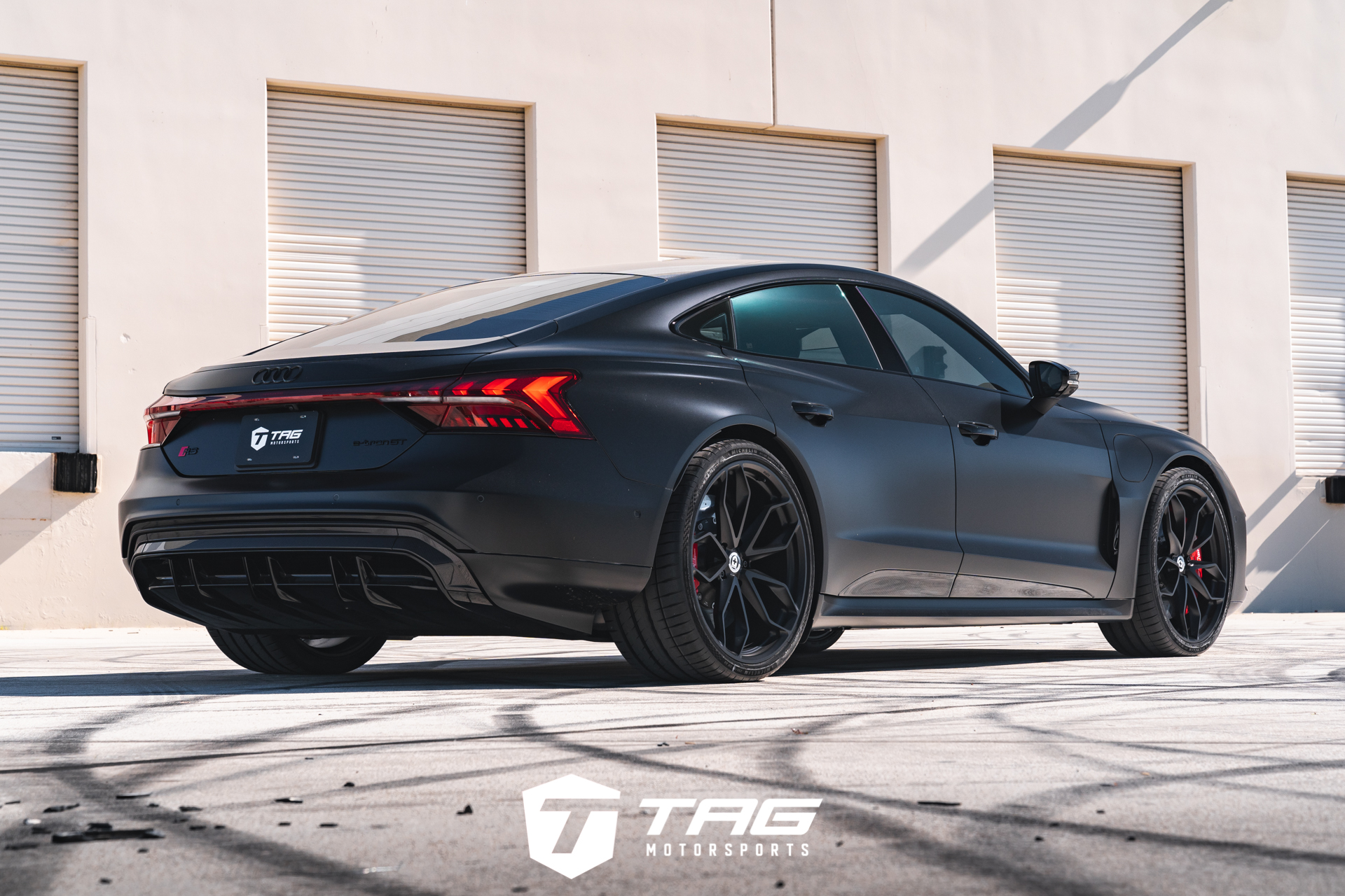 RS E-TRON GT x CUSTOM HRE WHEELS! MUST SEE! - TAG Motorsports